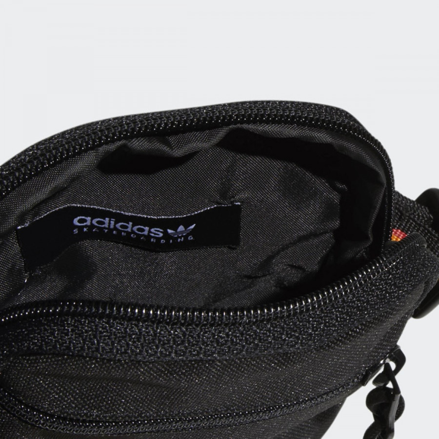 adidas Torba THE MAP BAG | Buzz Sneaker Station - Online Shop